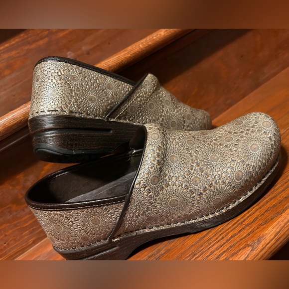 Dansko | Shoes | Dansko Xp Gold Tone Medallion Embossed Geometric Full ...